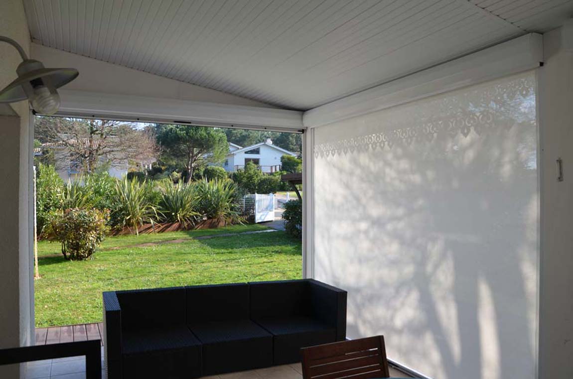 Fermeture de terrasse pergola et balcon Ziptrak - Baie à bâche